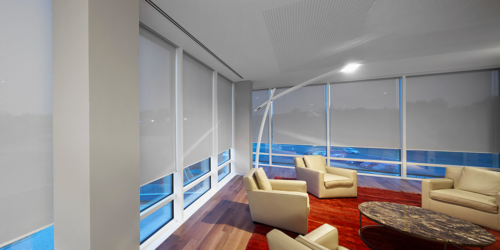 MFL Group Headquarters : Transparent blinds - Sunscreen Mermet